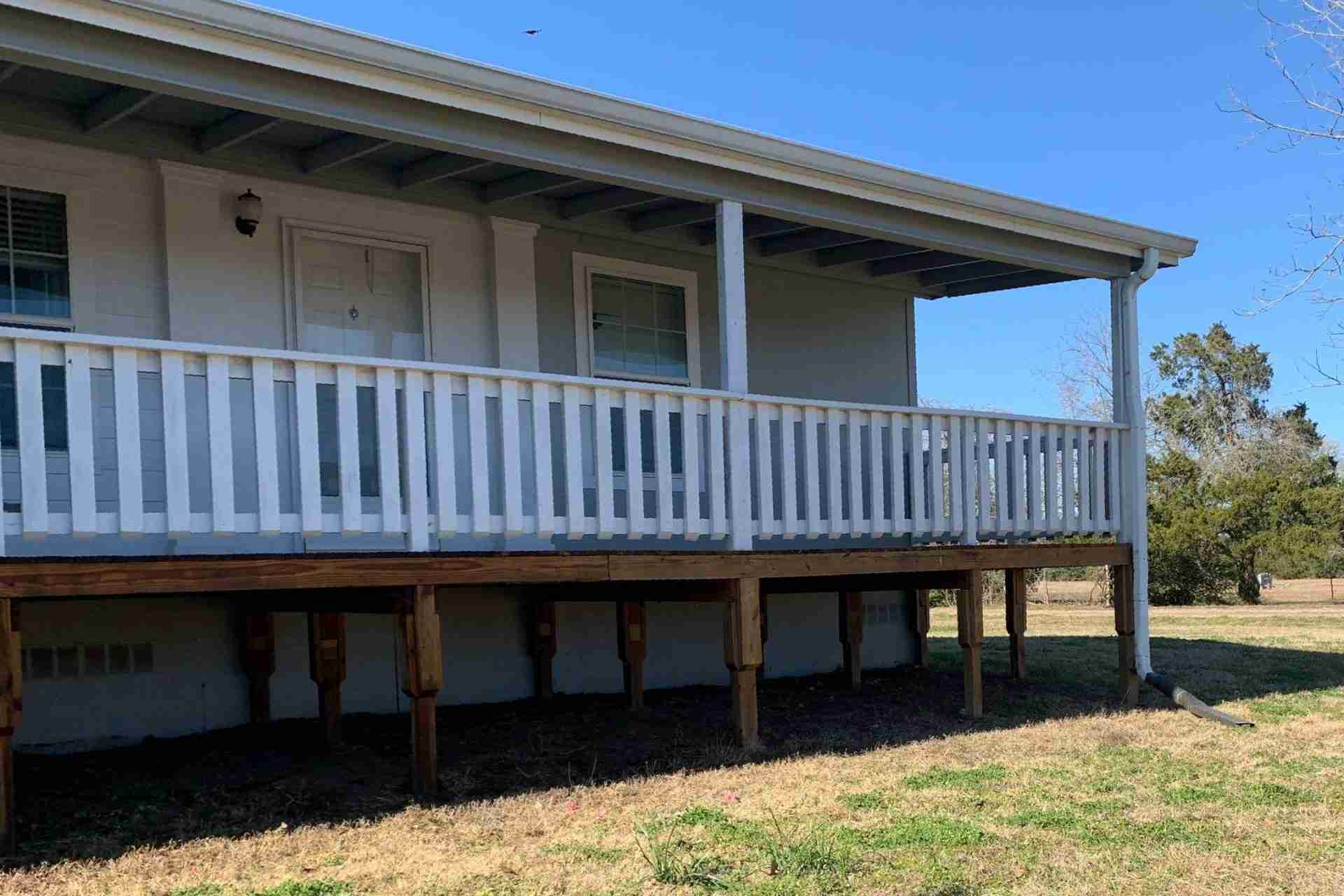 Deck Railing Codes and Requirements in Texas - Blog - Butler Contractors